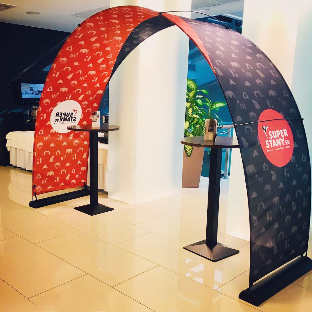 Portable, Branded Arches for Indoor Events